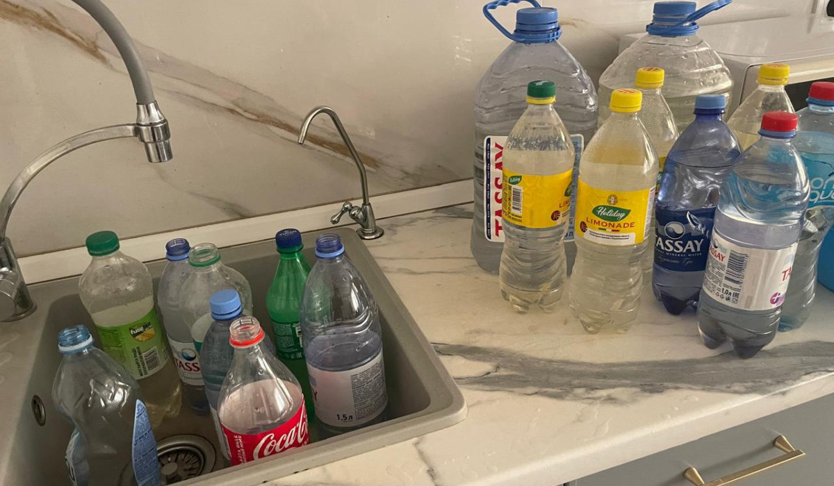 Дом в баклажках и вода по часам: Почему главная проблема жителей Актау ...